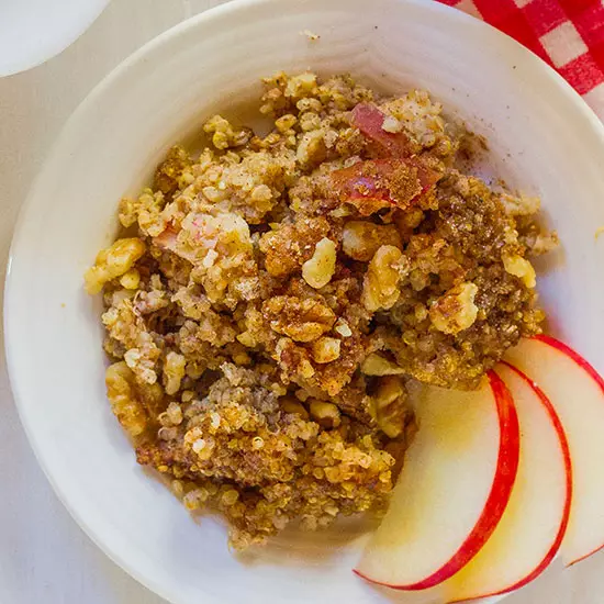 HD-201311-r-quinoa-and-oatmeal-peched-with-apples-and-cinnamon.jpg