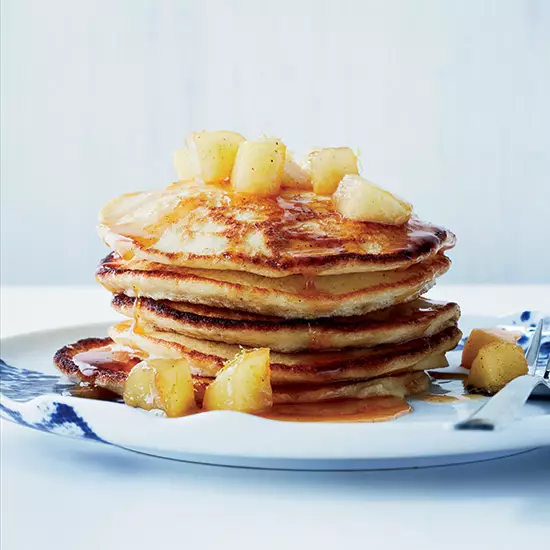 Citron-ricotta pannkakor med karamelliserade äpplen