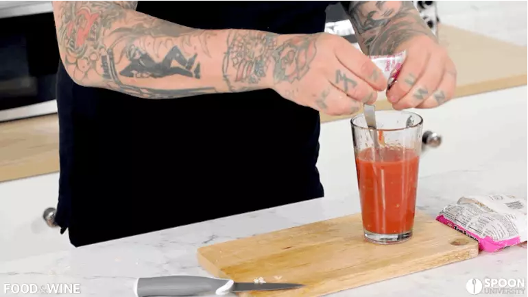 SPOONU-bloodymary-gif7.gif