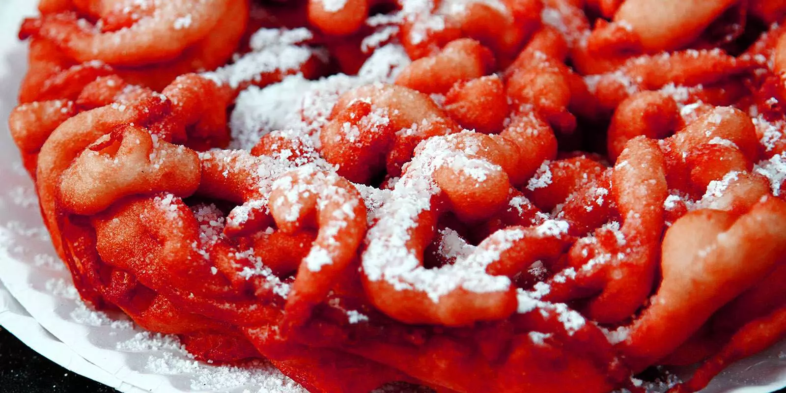 Cheerwine Funnel Cake ke Ntho e Fetisisang ka ho Fetisisa ea North Carolina, Esale