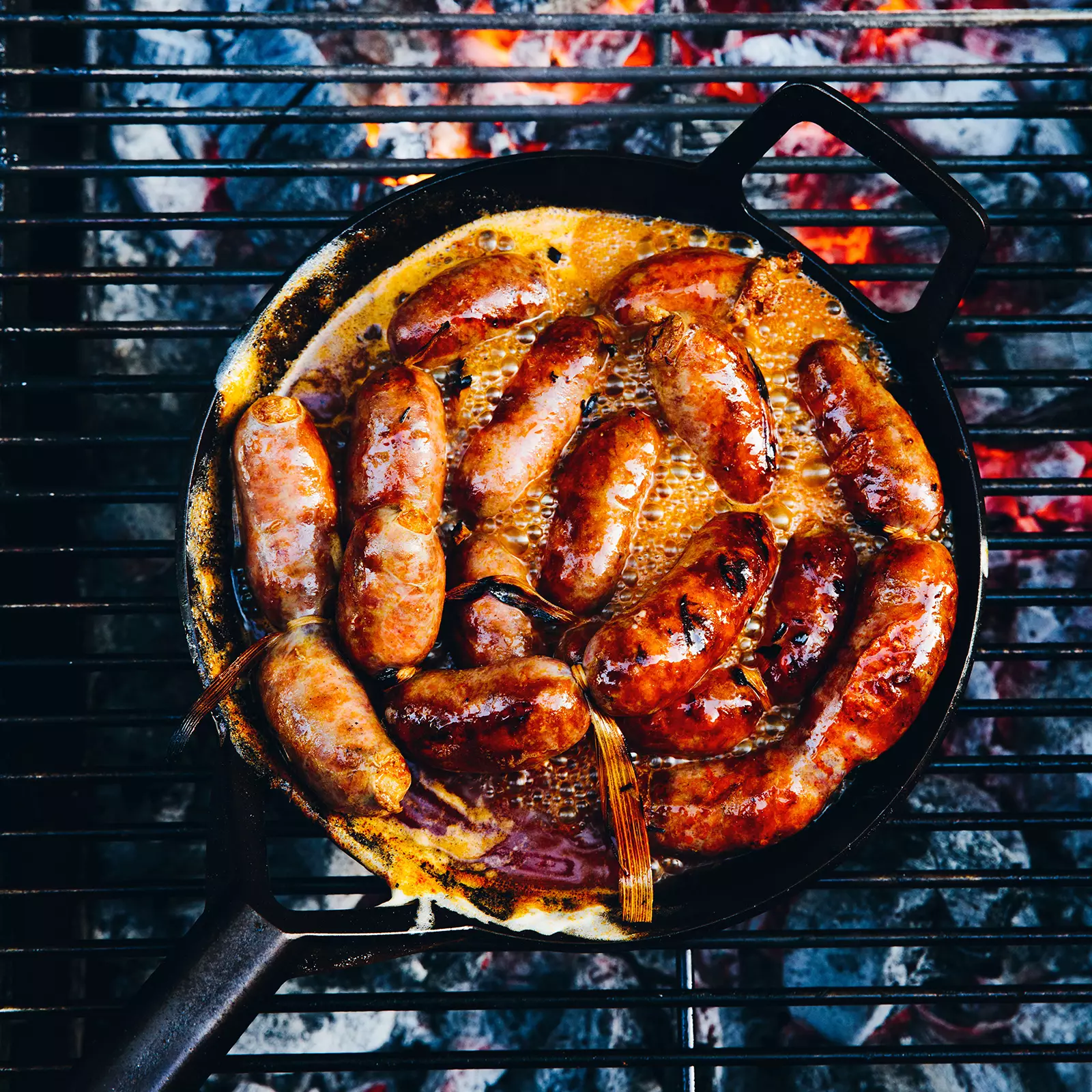 Chorizo Hoagies med Tangy Cabbage-Pepper Relish