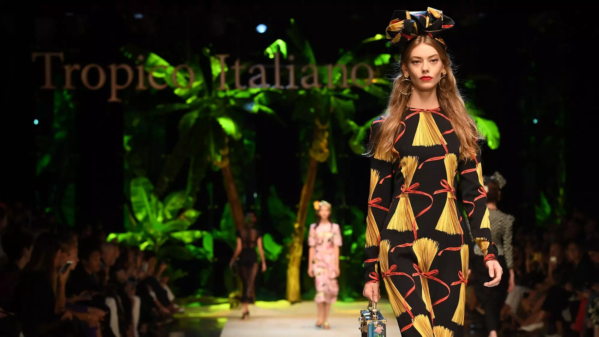 Dolce və Gabbana Milan 2017 Şousu