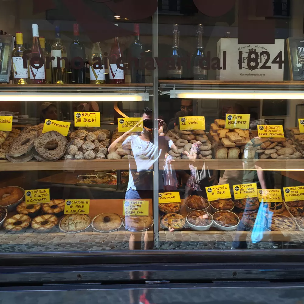 Bakery-window-nicholas-stefanelli-XL-DISPATCH1016.jpg