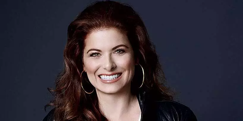 Cómo celebra Debra Messing el Día de Acción de Gracias (Pista: Friendsgiving)