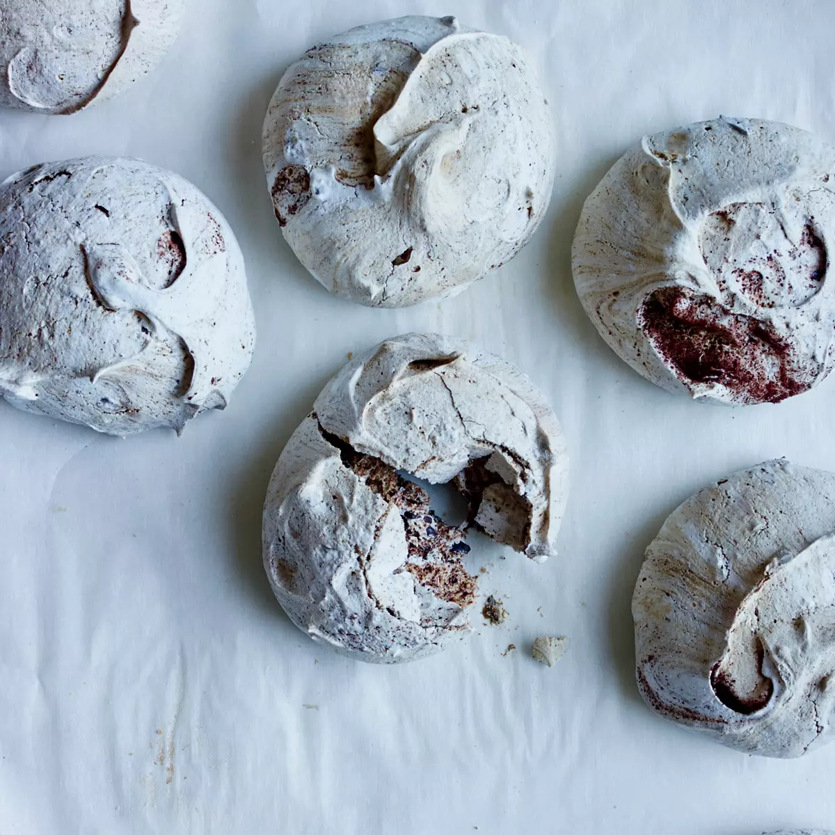 Sukalati Chip Espresso Meringues