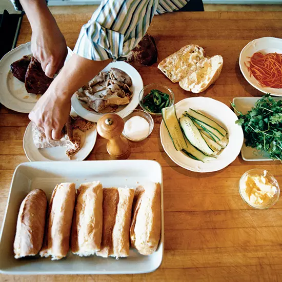 Banh Mi De Cerdo En Salmuera Con Ajo