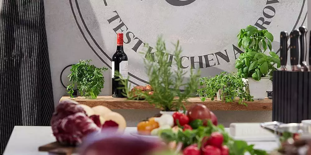 Viritä tänä iltana! Food & Wine Kitchen Collection julkaistaan HSN:llä keskiyöllä