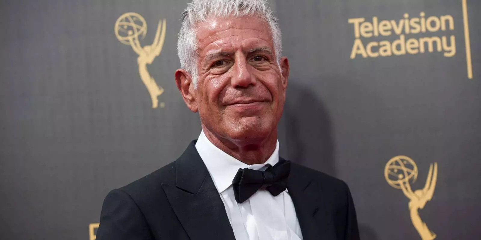 Anthony Bourdain สะท้อนถึง 'วัฒนธรรมเนื้อสัตว์' ของอุตสาหกรรมร้านอาหารหลังจากข้อกล่าวหาของ John Besh