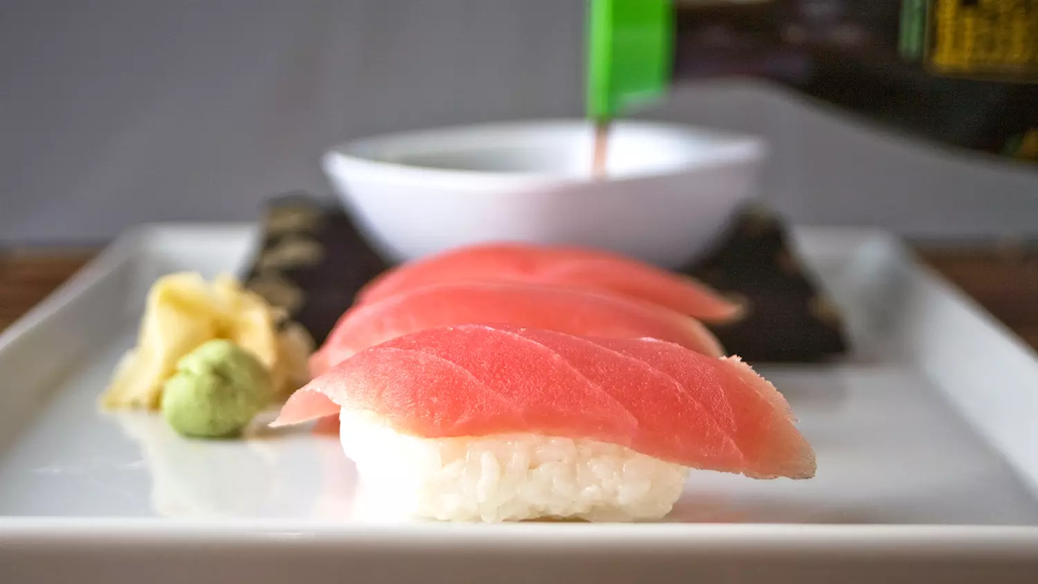 Master vs novice na tuna sushi