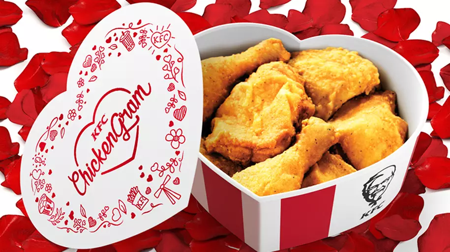 Škatla piščanca v obliki srca iz kfc za valentinovo