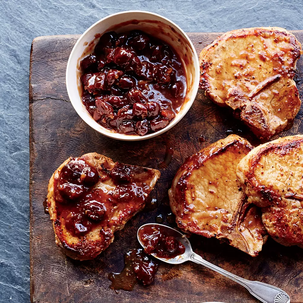 Pork Chops mei Cherry-Miso Mostarda