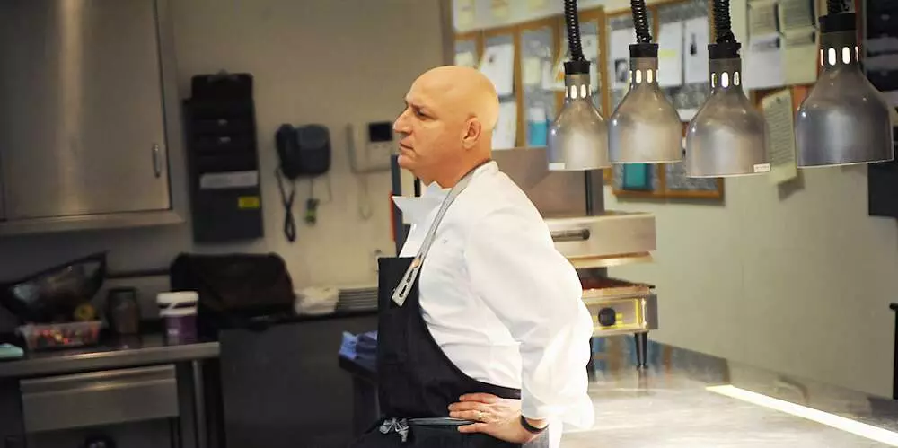 Tom Colicchio sobre la reinvención de la cultura de la cocina y el empoderamiento de una nueva generación de talentos