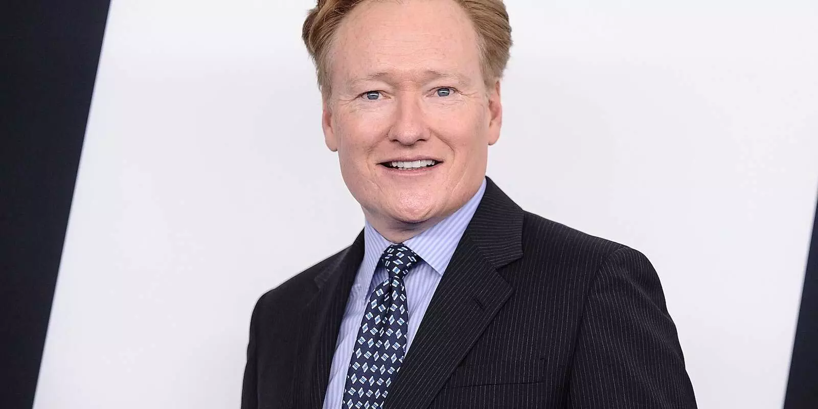 Mira Conan O'Brien fent un torn al restaurant Sylvia's a Harlem